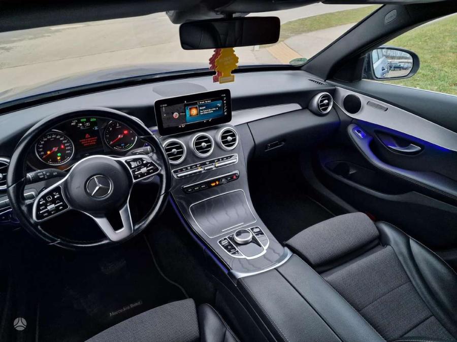 Zils Mercedes-Benz C 300 2020 Kauņa, ar dzinēja tilpumu 1.95 L un nobraukumu 313 tūkst. km par 18990 €, foto 13 vietnē AUTOMOTO.COM.LV