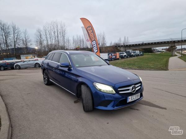 Blue Mercedes-Benz C 300 2020 in Kaunas, with an engine capacity of 2.00 L and mileage of 313 thousand km for 18990 €, photo 3 on AUTOMOTO.COM.LV