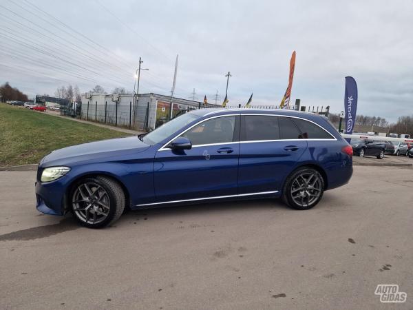 Blue Mercedes-Benz C 300 2020 in Kaunas, with an engine capacity of 2.00 L and mileage of 313 thousand km for 18990 €, photo 4 on AUTOMOTO.COM.LV