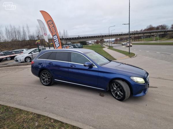 Blue Mercedes-Benz C 300 2020 in Kaunas, with an engine capacity of 2.00 L and mileage of 313 thousand km for 18990 €, photo 5 on AUTOMOTO.COM.LV