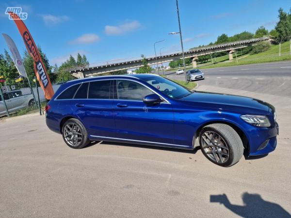 Синий Мерседес Ц 300 2020 в Каунас, объемом двигателя 2.00 л и пробегом 313 тыс. км за 14990 €, фото 5 на AUTOMOTO.COM.LV