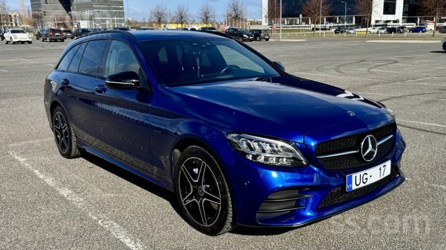 Blue Mercedes-Benz C 300 2020 in Riga, with an engine capacity of 2.00 L and mileage of 111 thousand km for 25400 €, photo 1 on AUTOMOTO.COM.LV