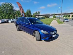 Синий Мерседес Ц 300 2020 в Каунас, объемом двигателя 1.95 л и пробегом 318 тыс. км за 13990 €, фото  на AUTOMOTO.COM.LV