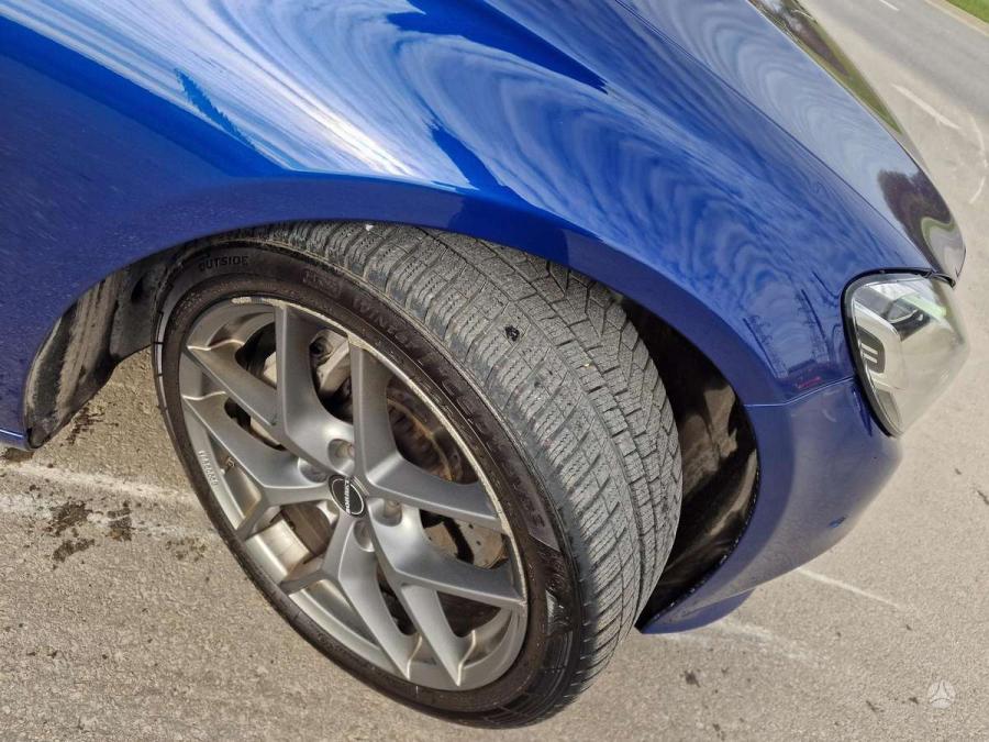 Blue Mercedes-Benz C 300 2020 in Kaunas, with an engine capacity of 1.95 L and mileage of 319 thousand km for 12990 €, photo 8 on AUTOMOTO.COM.LV