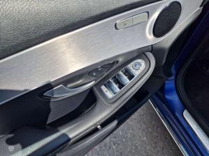Blue Mercedes-Benz C 300 2020 in Kaunas, with an engine capacity of 1.95 L and mileage of 319 thousand km for 12990 €, photo 16 on AUTOMOTO.COM.LV