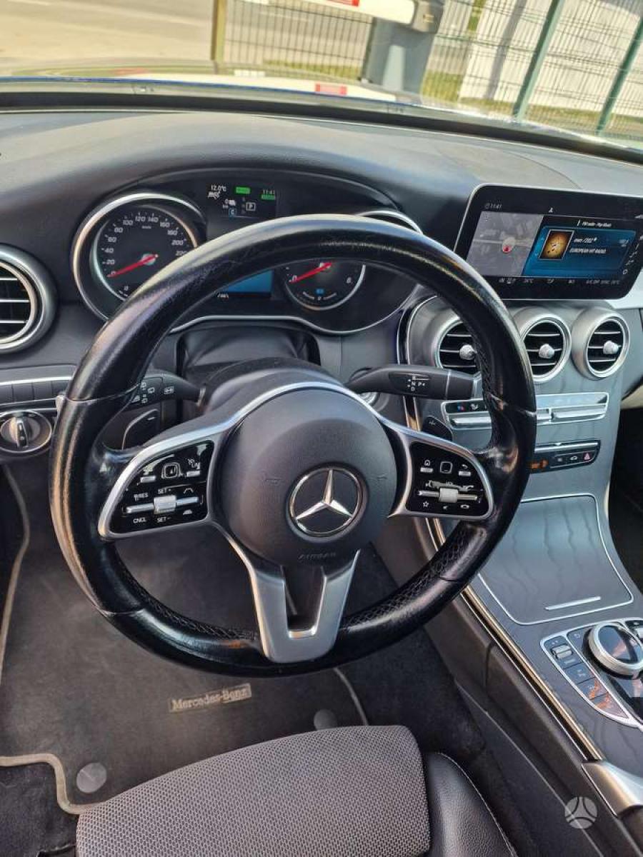 Blue Mercedes-Benz C 300 2020 in Kaunas, with an engine capacity of 1.95 L and mileage of 319 thousand km for 12990 €, photo 17 on AUTOMOTO.COM.LV