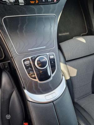 Blue Mercedes-Benz C 300 2020 in Kaunas, with an engine capacity of 1.95 L and mileage of 319 thousand km for 12990 €, photo 20 on AUTOMOTO.COM.LV