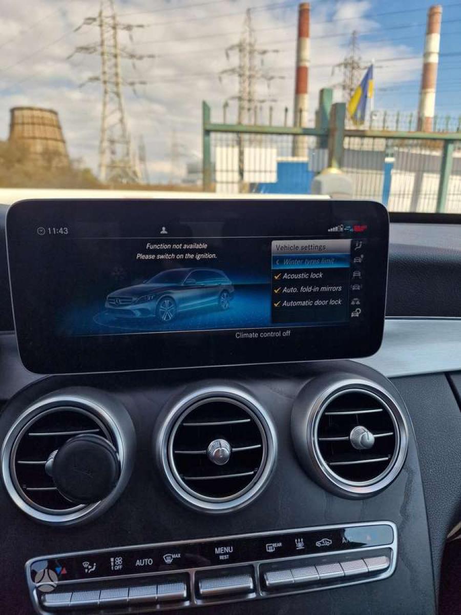 Blue Mercedes-Benz C 300 2020 in Kaunas, with an engine capacity of 1.95 L and mileage of 319 thousand km for 12990 €, photo 27 on AUTOMOTO.COM.LV