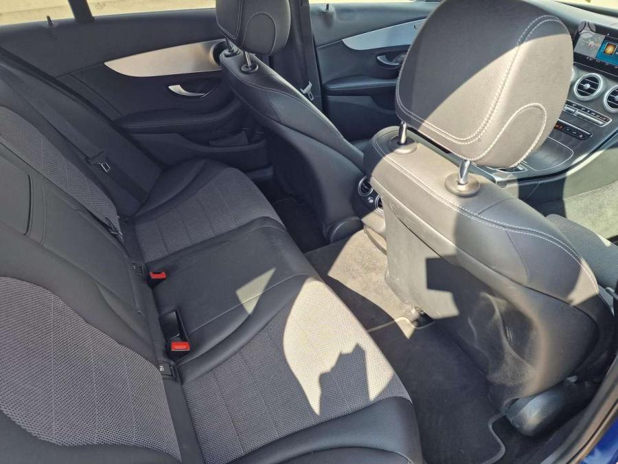 Blue Mercedes-Benz C 300 2020 in Kaunas, with an engine capacity of 1.95 L and mileage of 319 thousand km for 12990 €, photo 32 on AUTOMOTO.COM.LV