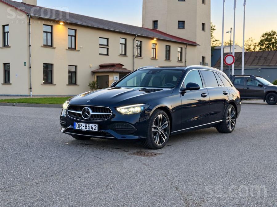Синий Мерседес Ц 300 2022 в Лиепая, объемом двигателя 2.00 л и пробегом 200 тыс. км за 26800 €, фото 7 на AUTOMOTO.COM.LV