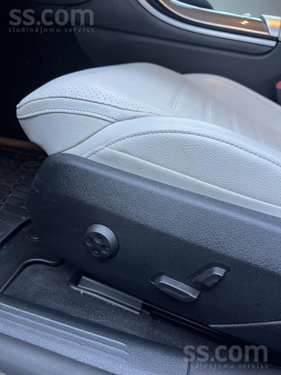 Zils Mercedes-Benz C 300 2023 Rīga, ar dzinēja tilpumu 2.00 L un nobraukumu 146 tūkst. km par 28500 €, foto 26 vietnē AUTOMOTO.COM.LV