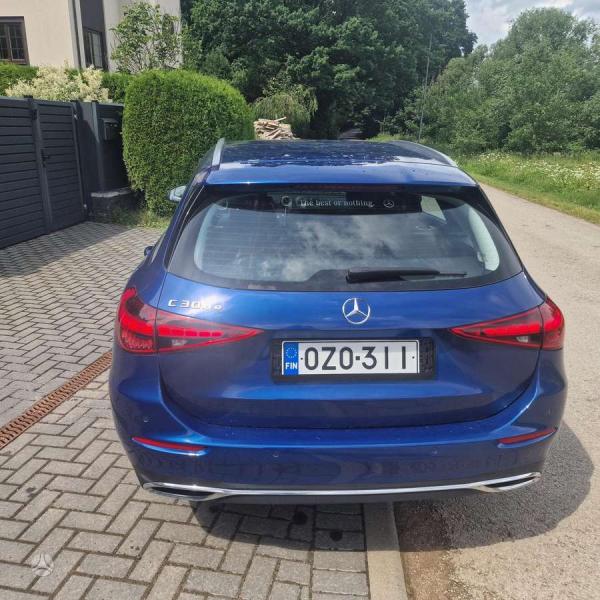 Blue Mercedes-Benz C 300 2023 in Kaunas, with an engine capacity of 2.00 L and mileage of 53 thousand km for 25300 €, photo 3 on AUTOMOTO.COM.LV