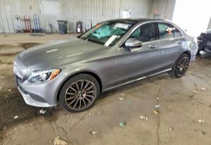 Brūns Mercedes-Benz C 300 2016 Kauņa, ar dzinēja tilpumu 1.99 L un nobraukumu 160 tūkst. km par 6500 €, foto  vietnē AUTOMOTO.COM.LV