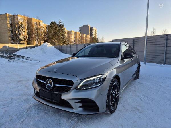 Brūns Mercedes-Benz C 300 2021 Panevēža, ar dzinēja tilpumu 1.99 L un nobraukumu 239 tūkst. km par 17600 €, foto 1 vietnē AUTOMOTO.COM.LV