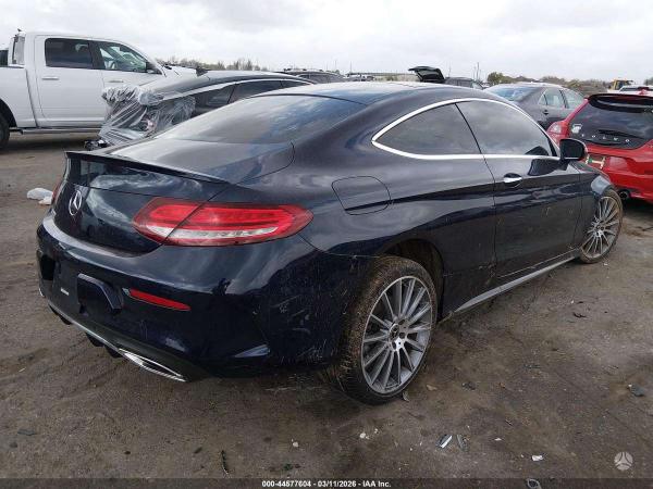 Mercedes-Benz C 300 2020 in Kaunas, with an engine capacity of 1.99 L and mileage of 57 thousand km for 13310 €, photo 3 on AUTOMOTO.COM.LV