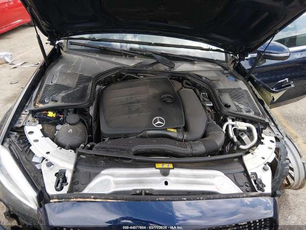 Mercedes-Benz C 300 2020 in Kaunas, with an engine capacity of 1.99 L and mileage of 57 thousand km for 13310 €, photo 9 on AUTOMOTO.COM.LV