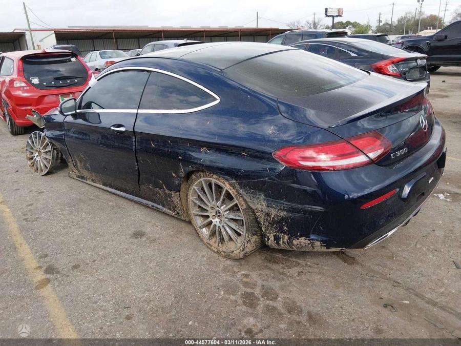 Mercedes-Benz C 300 2020 Kauņa, ar dzinēja tilpumu 1.99 L un nobraukumu 57 tūkst. km par 13310 €, foto 3 vietnē AUTOMOTO.COM.LV