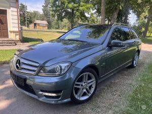 Green Mercedes-Benz C 300 2011 in Utena, with an engine capacity of 2.99 L and mileage of 250 thousand km for 6999 €, photo  on AUTOMOTO.COM.LV