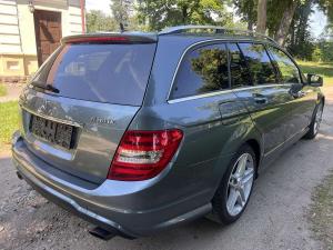 Green Mercedes-Benz C 300 2011 in Utena, with an engine capacity of 2.99 L and mileage of 250 thousand km for 6999 €, photo 11 on AUTOMOTO.COM.LV