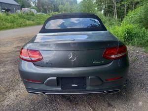 Grey Mercedes-Benz C 300 2017 in Vilnius, with an engine capacity of 2.00 L and mileage of 187 thousand km for 16000 €, photo 5 on AUTOMOTO.COM.LV