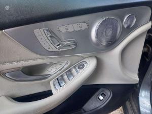 Grey Mercedes-Benz C 300 2017 in Vilnius, with an engine capacity of 2.00 L and mileage of 187 thousand km for 16000 €, photo 9 on AUTOMOTO.COM.LV