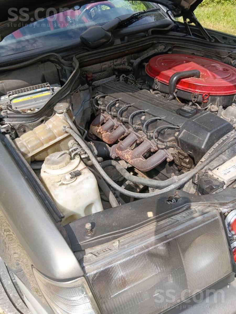 Pelēks Mercedes-Benz C 300 1989 Rīga, ar dzinēja tilpumu 3.00 L un nobraukumu 288 tūkst. km par 7000 €, foto 10 vietnē AUTOMOTO.COM.LV