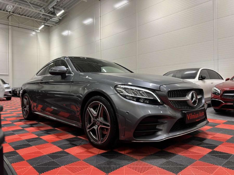 Grey Mercedes-Benz C 300 2019 in Vilnius, with an engine capacity of 1.50 L and mileage of 60 thousand km for 25399 €, photo 3 on AUTOMOTO.COM.LV