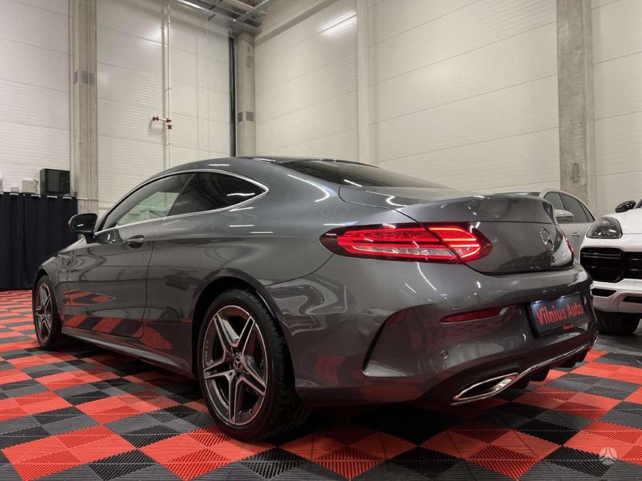 Grey Mercedes-Benz C 300 2019 in Vilnius, with an engine capacity of 1.50 L and mileage of 60 thousand km for 25399 €, photo 6 on AUTOMOTO.COM.LV