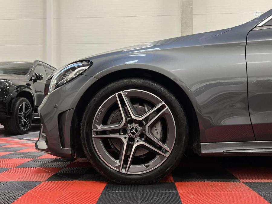 Grey Mercedes-Benz C 300 2019 in Vilnius, with an engine capacity of 1.50 L and mileage of 60 thousand km for 25399 €, photo 11 on AUTOMOTO.COM.LV