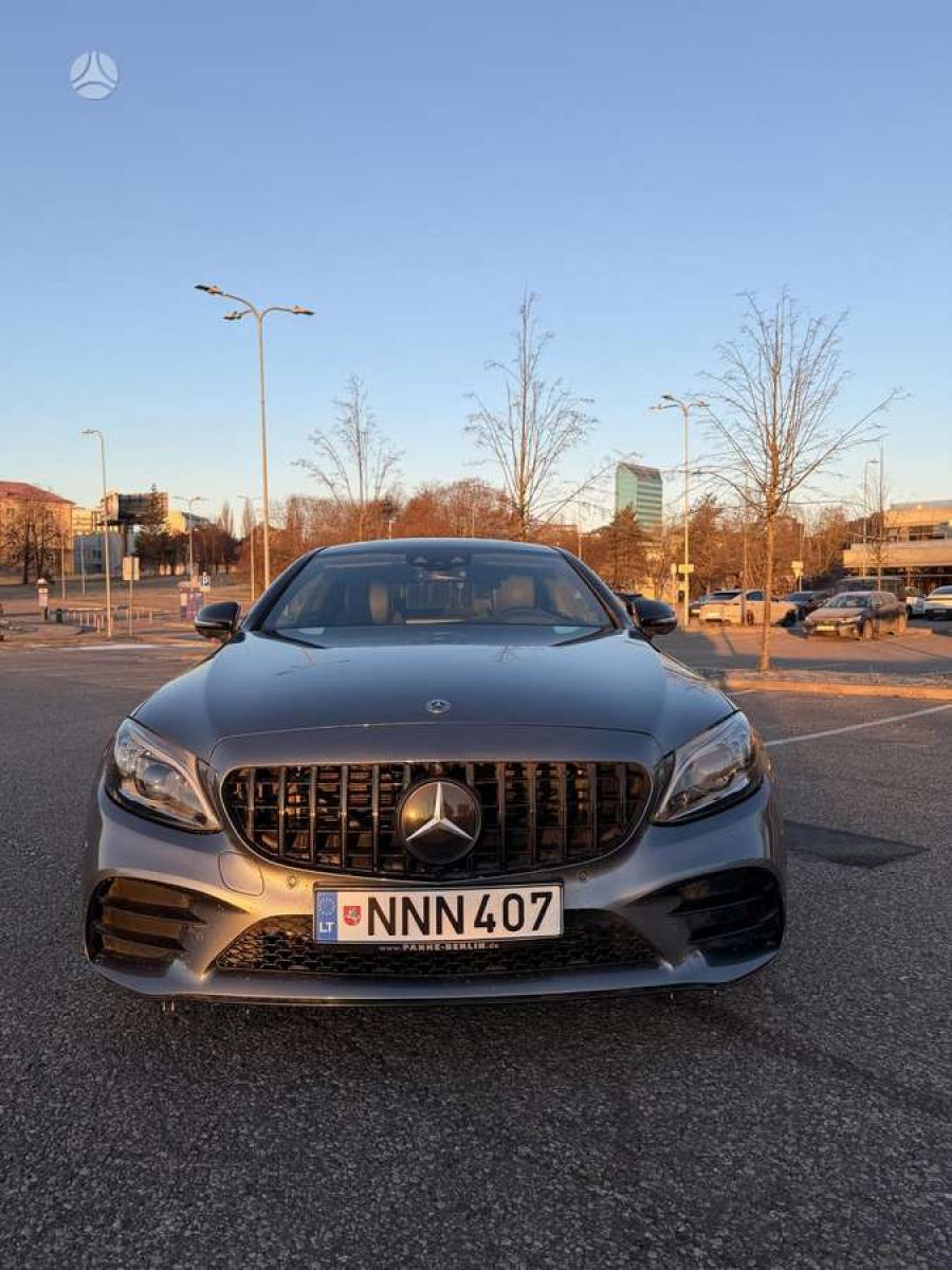 Pelēks Mercedes-Benz C 300 2020 Viļņa, ar dzinēja tilpumu 2.00 L un nobraukumu 60 tūkst. km par 32000 €, foto 2 vietnē AUTOMOTO.COM.LV