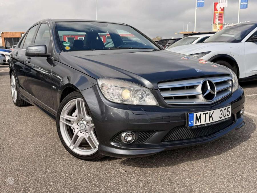 Grey Mercedes-Benz C 300 2009 in Vilnius, with an engine capacity of 3.00 L and mileage of 240 thousand km for 6790 €, photo 9 on AUTOMOTO.COM.LV