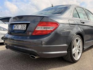 Grey Mercedes-Benz C 300 2009 in Vilnius, with an engine capacity of 3.00 L and mileage of 240 thousand km for 6790 €, photo 14 on AUTOMOTO.COM.LV