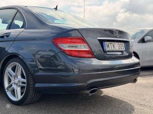 Grey Mercedes-Benz C 300 2009 in Vilnius, with an engine capacity of 3.00 L and mileage of 240 thousand km for 6790 €, photo 17 on AUTOMOTO.COM.LV