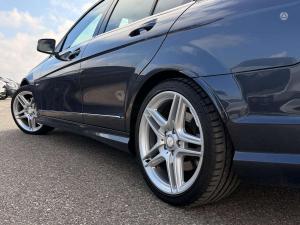 Grey Mercedes-Benz C 300 2009 in Vilnius, with an engine capacity of 3.00 L and mileage of 240 thousand km for 6790 €, photo 18 on AUTOMOTO.COM.LV