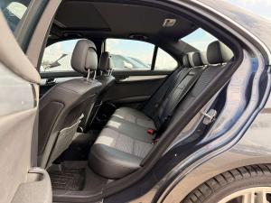 Grey Mercedes-Benz C 300 2009 in Vilnius, with an engine capacity of 3.00 L and mileage of 240 thousand km for 6790 €, photo 25 on AUTOMOTO.COM.LV