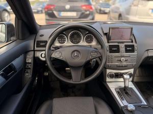 Grey Mercedes-Benz C 300 2009 in Vilnius, with an engine capacity of 3.00 L and mileage of 240 thousand km for 6790 €, photo 30 on AUTOMOTO.COM.LV
