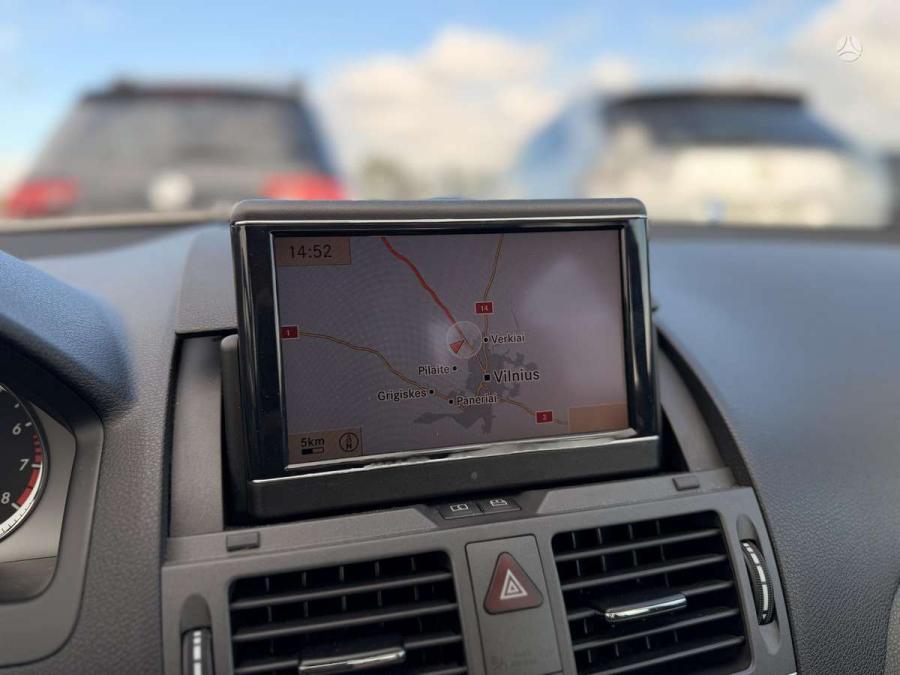 Grey Mercedes-Benz C 300 2009 in Vilnius, with an engine capacity of 3.00 L and mileage of 240 thousand km for 6790 €, photo 33 on AUTOMOTO.COM.LV