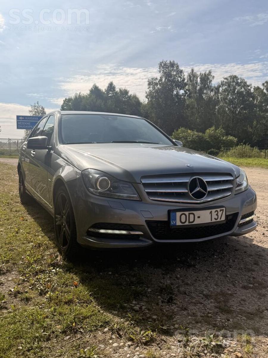 Grey Mercedes-Benz C 300 2012 in Rezekne, with an engine capacity of 3.00 L and mileage of 291 thousand km for 9200 €, photo 1 on AUTOMOTO.COM.LV
