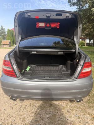 Grey Mercedes-Benz C 300 2012 in Rezekne, with an engine capacity of 3.00 L and mileage of 291 thousand km for 9200 €, photo 8 on AUTOMOTO.COM.LV
