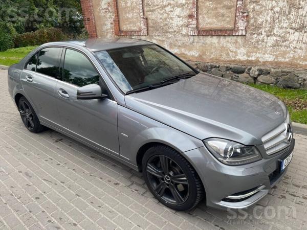 Pelēks Mercedes-Benz C 300 2012 Rēzekne, ar dzinēja tilpumu 3.00 L un nobraukumu 293 tūkst. km par 8795 €, foto 5 vietnē AUTOMOTO.COM.LV