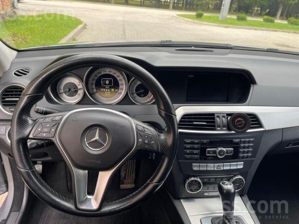 Pelēks Mercedes-Benz C 300 2012 Rēzekne, ar dzinēja tilpumu 3.00 L un nobraukumu 293 tūkst. km par 8795 €, foto 9 vietnē AUTOMOTO.COM.LV