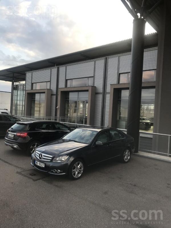 Grey Mercedes-Benz C 300 2013 in Riga, with an engine capacity of 3.00 L and mileage of 265 thousand km for 7900 €, photo 2 on AUTOMOTO.COM.LV