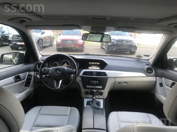Grey Mercedes-Benz C 300 2013 in Riga, with an engine capacity of 3.00 L and mileage of 265 thousand km for 7900 €, photo 3 on AUTOMOTO.COM.LV