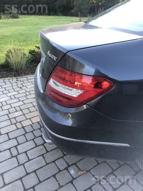Grey Mercedes-Benz C 300 2013 in Riga, with an engine capacity of 3.00 L and mileage of 265 thousand km for 7900 €, photo 9 on AUTOMOTO.COM.LV