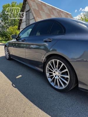Grey Mercedes-Benz C 300 2015 in Vilnius, with an engine capacity of 2.00 L and mileage of 149 thousand km for 15000 €, photo 6 on AUTOMOTO.COM.LV