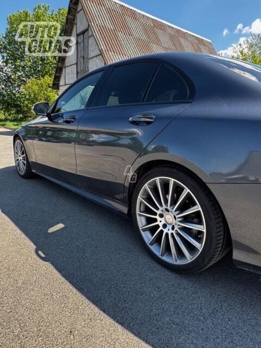 Grey Mercedes-Benz C 300 2015 in Vilnius, with an engine capacity of 2.00 L and mileage of 149 thousand km for 15000 €, photo 6 on AUTOMOTO.COM.LV