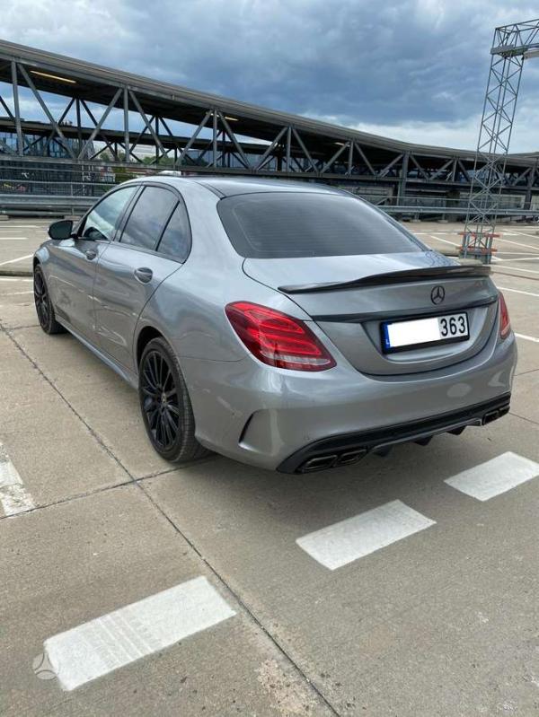 Pelēks Mercedes-Benz C 300 2015 Kauņa, ar dzinēja tilpumu 1.99 L un nobraukumu 179 tūkst. km par 13500 €, foto 3 vietnē AUTOMOTO.COM.LV