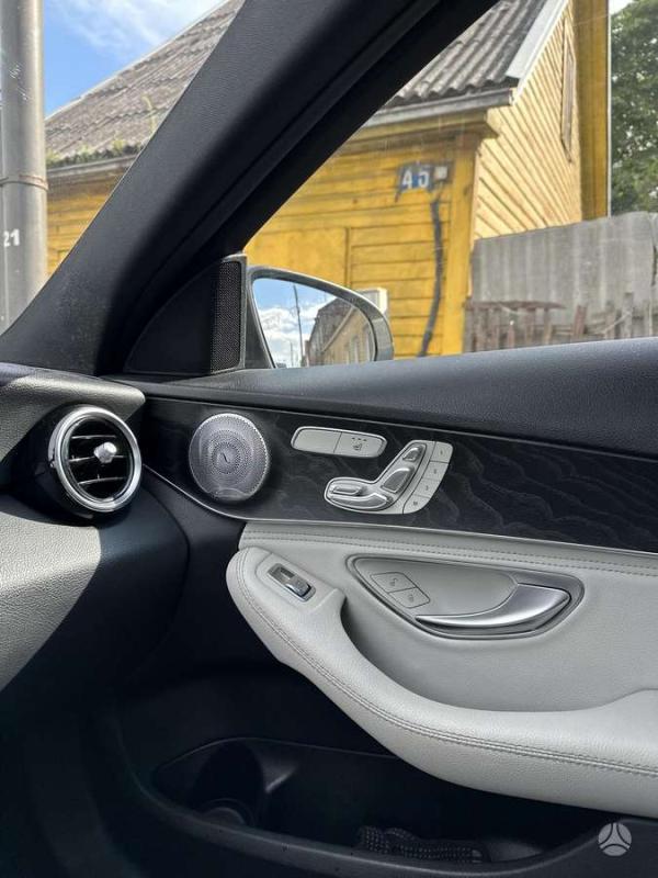 Pelēks Mercedes-Benz C 300 2015 Kauņa, ar dzinēja tilpumu 1.99 L un nobraukumu 179 tūkst. km par 13500 €, foto 6 vietnē AUTOMOTO.COM.LV