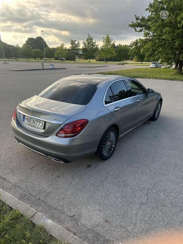 Grey Mercedes-Benz C 300 2015 in Kaunas, with an engine capacity of 1.99 L and mileage of 84 thousand km for 15200 €, photo 4 on AUTOMOTO.COM.LV