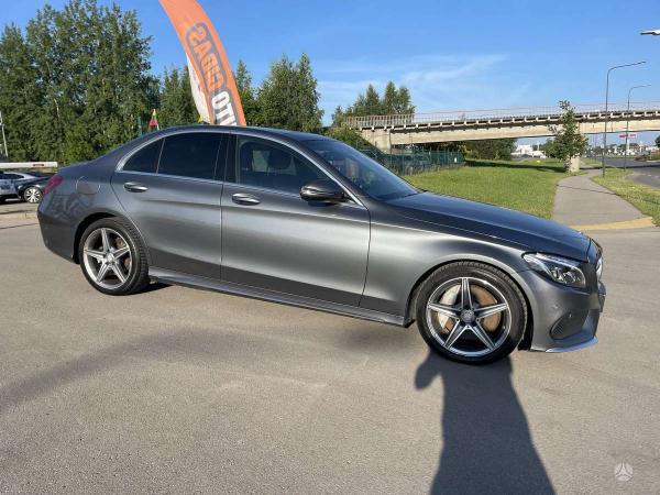 Grey Mercedes-Benz C 300 2016 in Kaunas, with an engine capacity of 2.20 L and mileage of 260 thousand km for 15950 €, photo 3 on AUTOMOTO.COM.LV